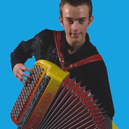 Accordéoniste Aymeric Pichonnier Musette et Variété - Pas de Calais ...